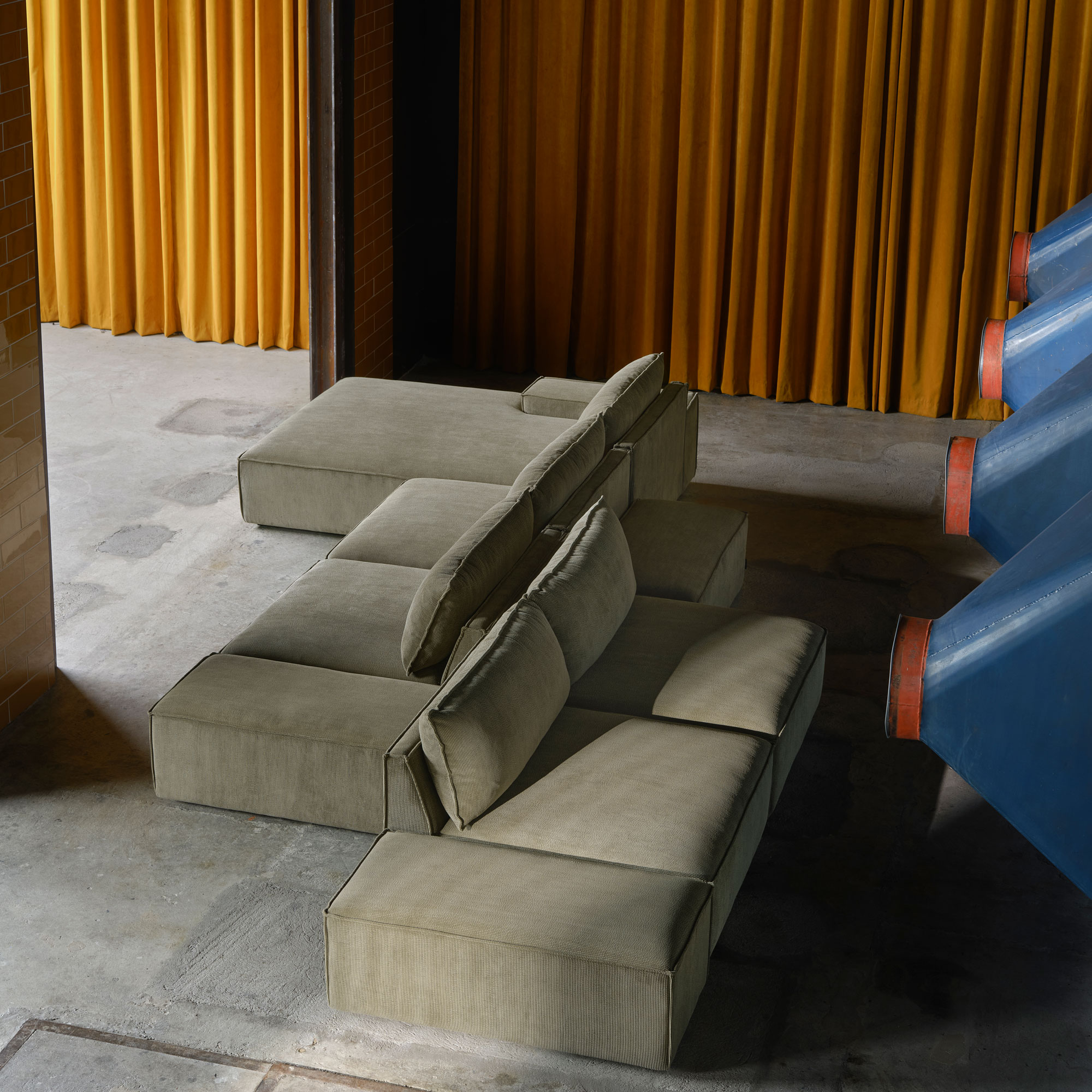 Daphne, 2-Sitzer Modulsofa mit Récamiere links Grün - Free Sage ...