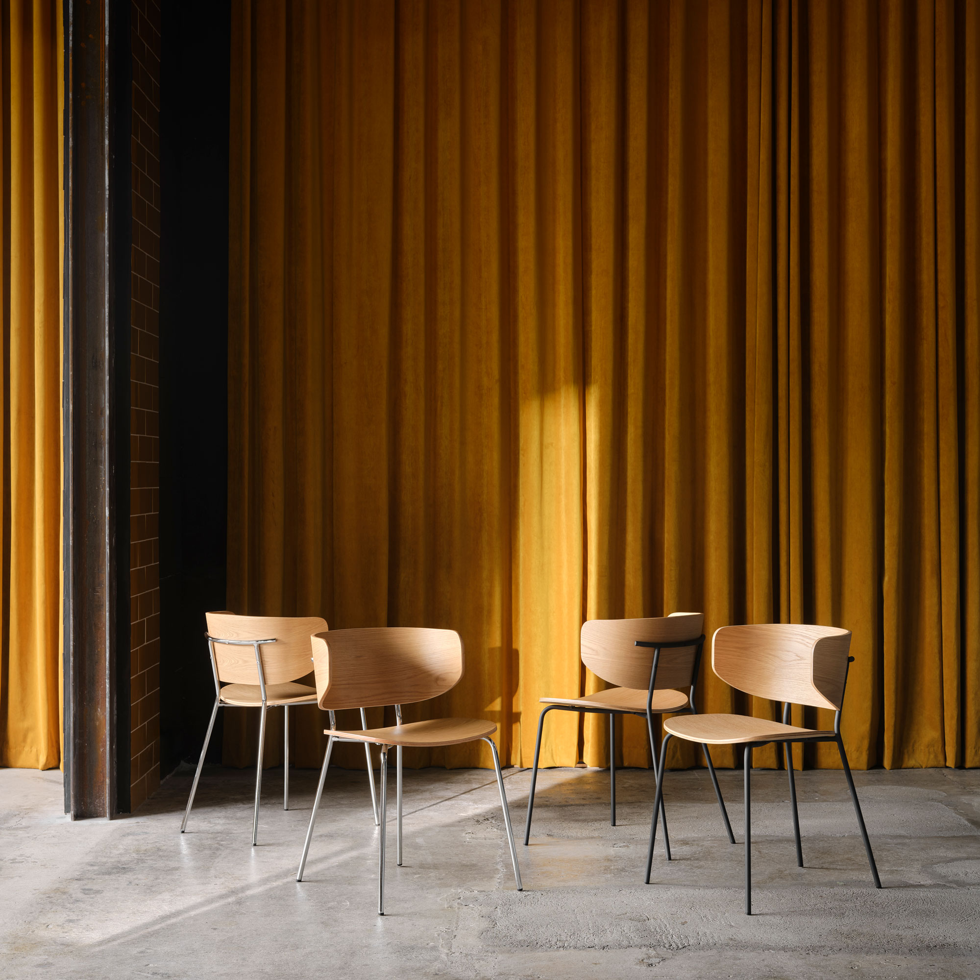 Jordan - Black Metal, E, 46 cm - SOFACOMPANY