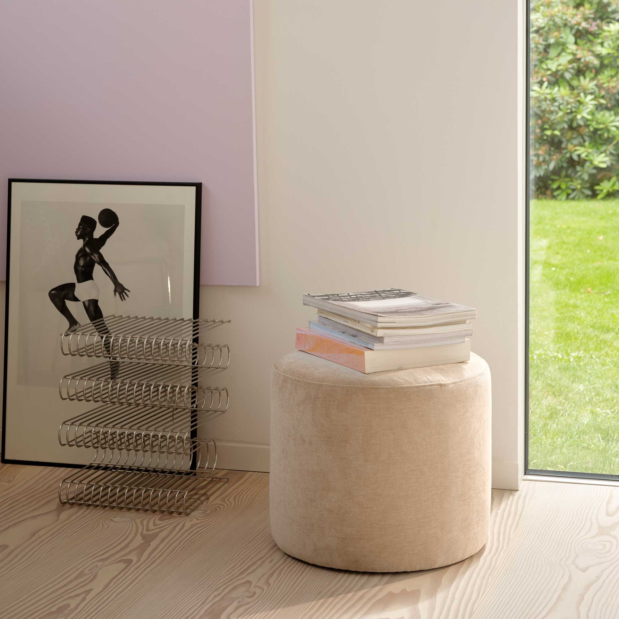 Puffer og fotskamler. Oppdater stuen med en rund puff